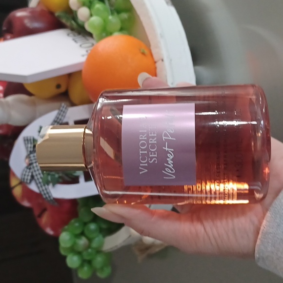 Victoria's Secret | Bath & Body | New Victorias Secret Velvet Petals ...
